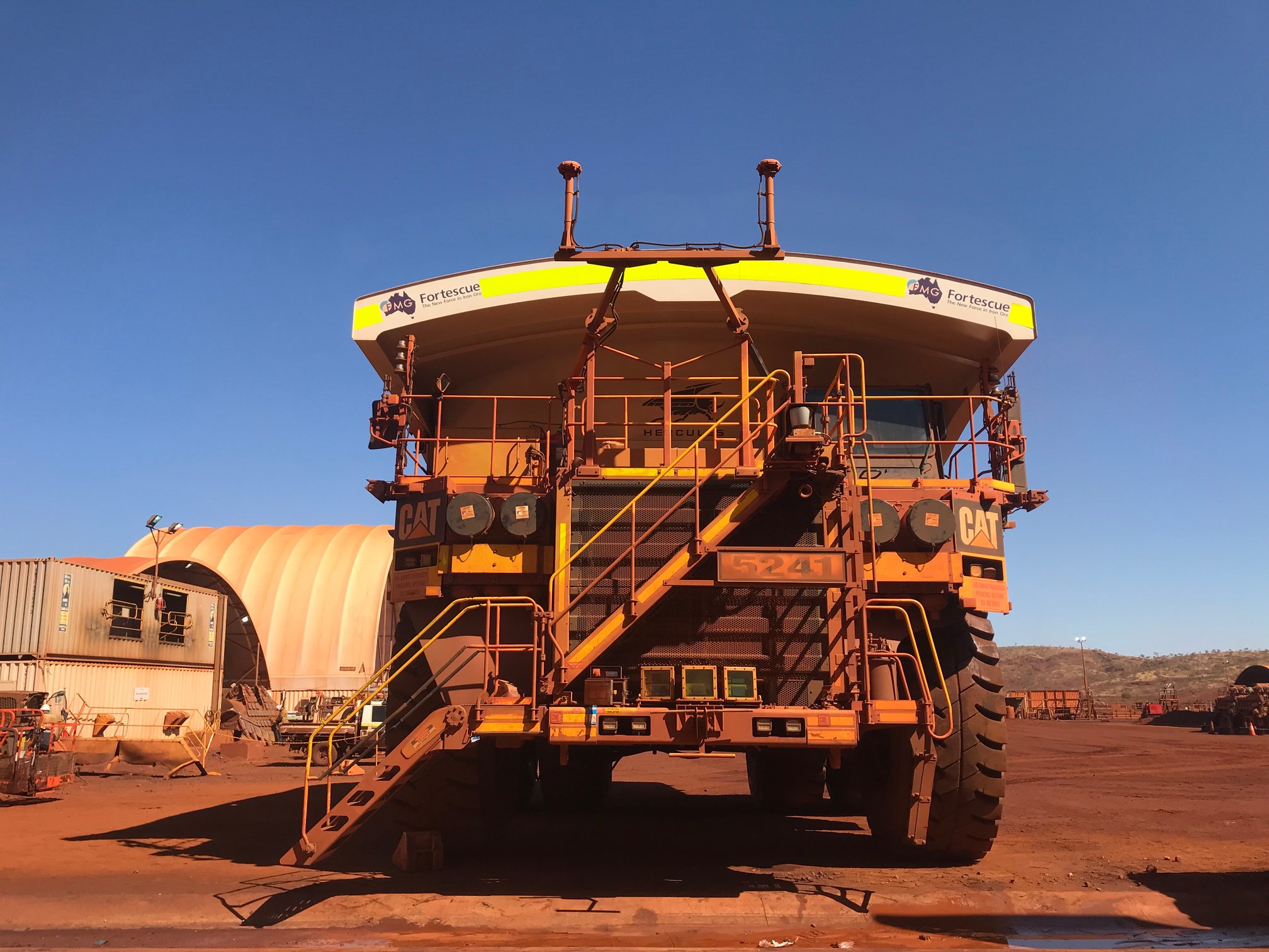 FORTESCUE AWARDS SCHLAM $90 MILLION MINING AGREEMENT